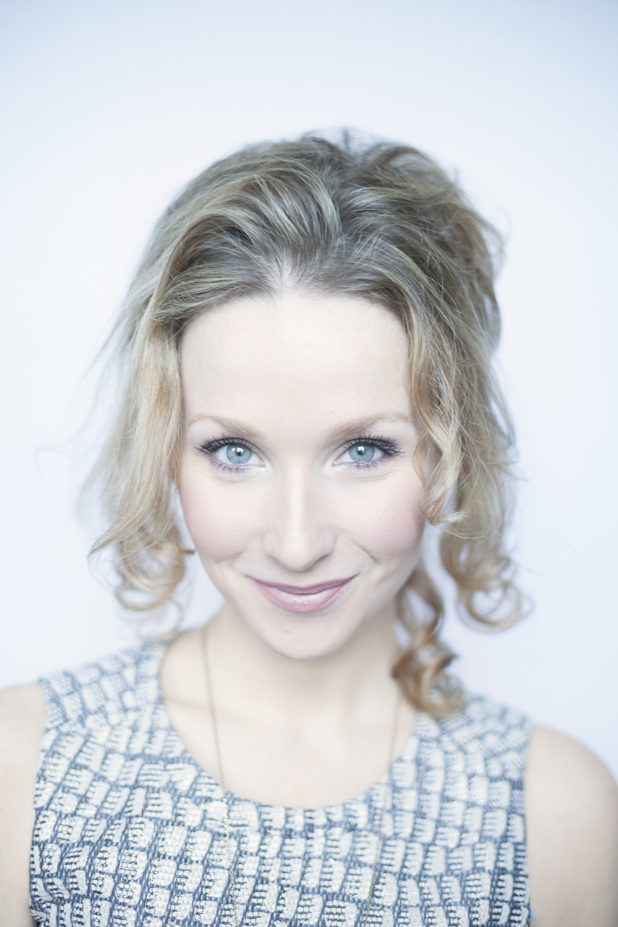 Acting on instinct – Glass talks to British actress Amy Beth Hayes ...