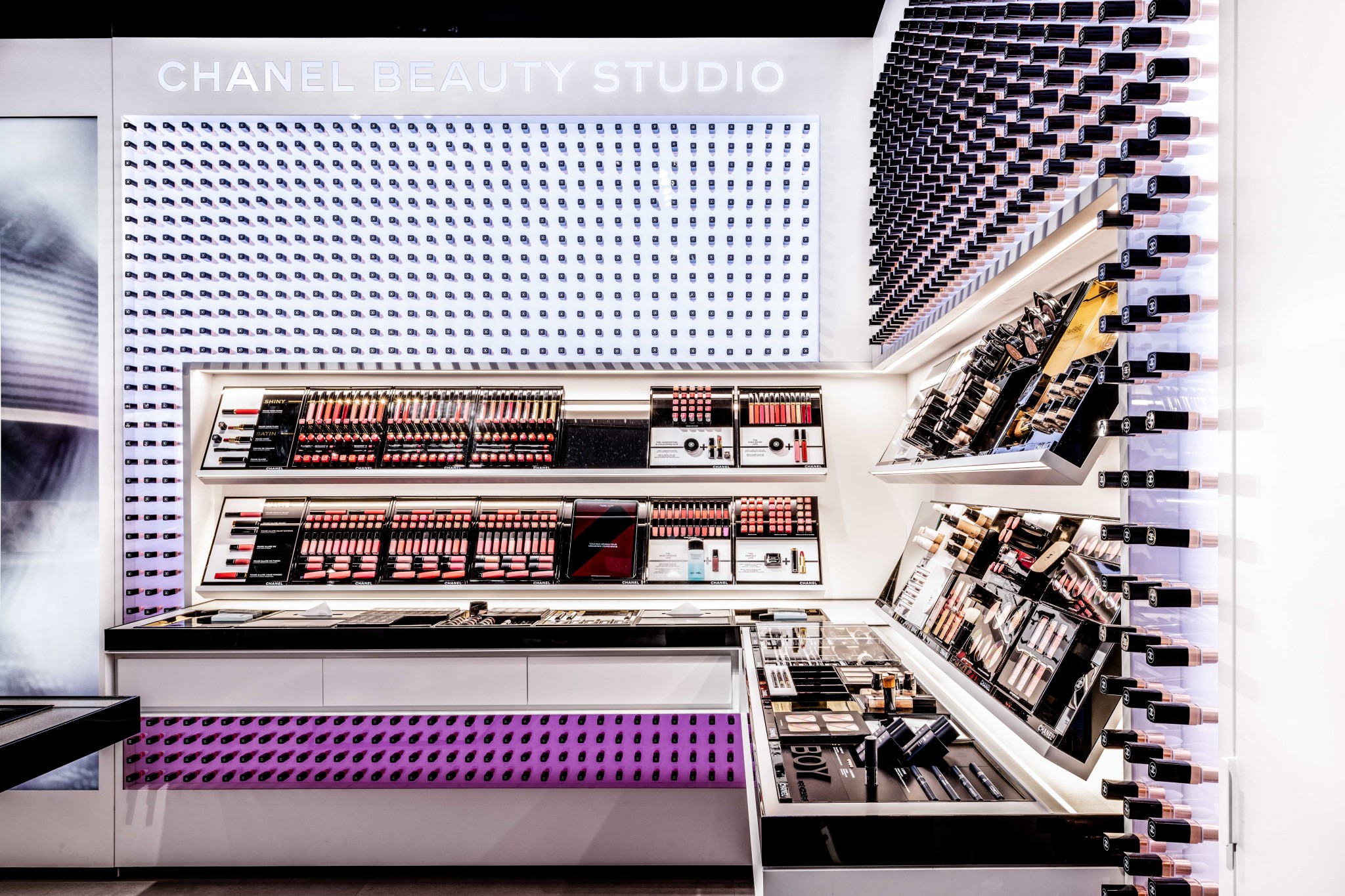 Chanel opens beauty studio at Fashion Walk, Hong Kong - The Glass Magazine