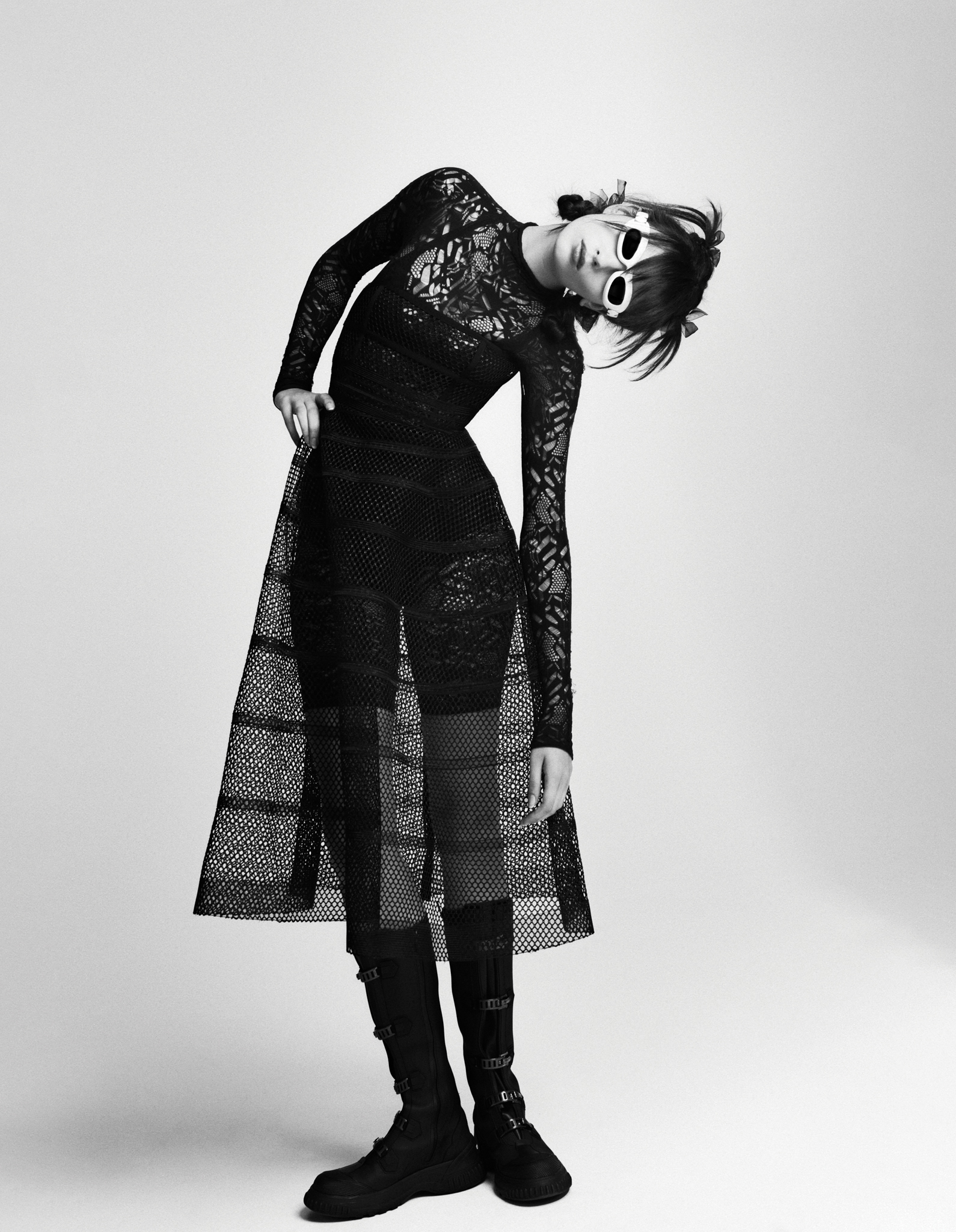 Deva Cassel tells Glass how she’s figuring it out on her own terms - The Glass Magazine