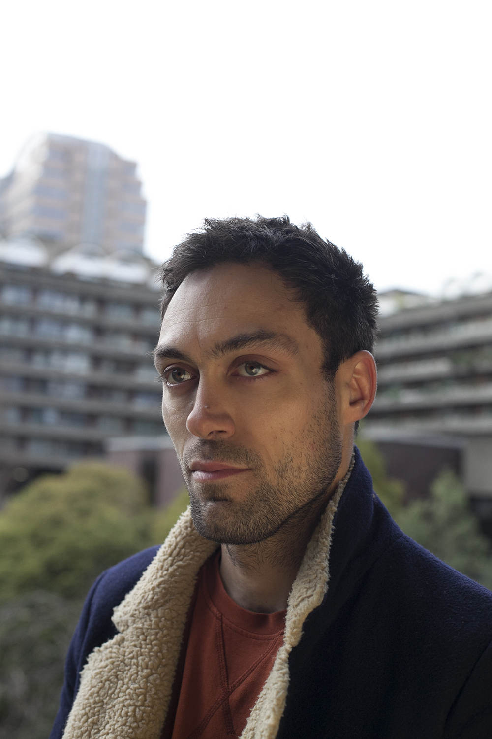Glass interviews British actor Alex Hassell - The Glass Magazine