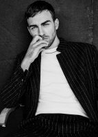 Glass interviews British actor Tom Austen - The Glass Magazine