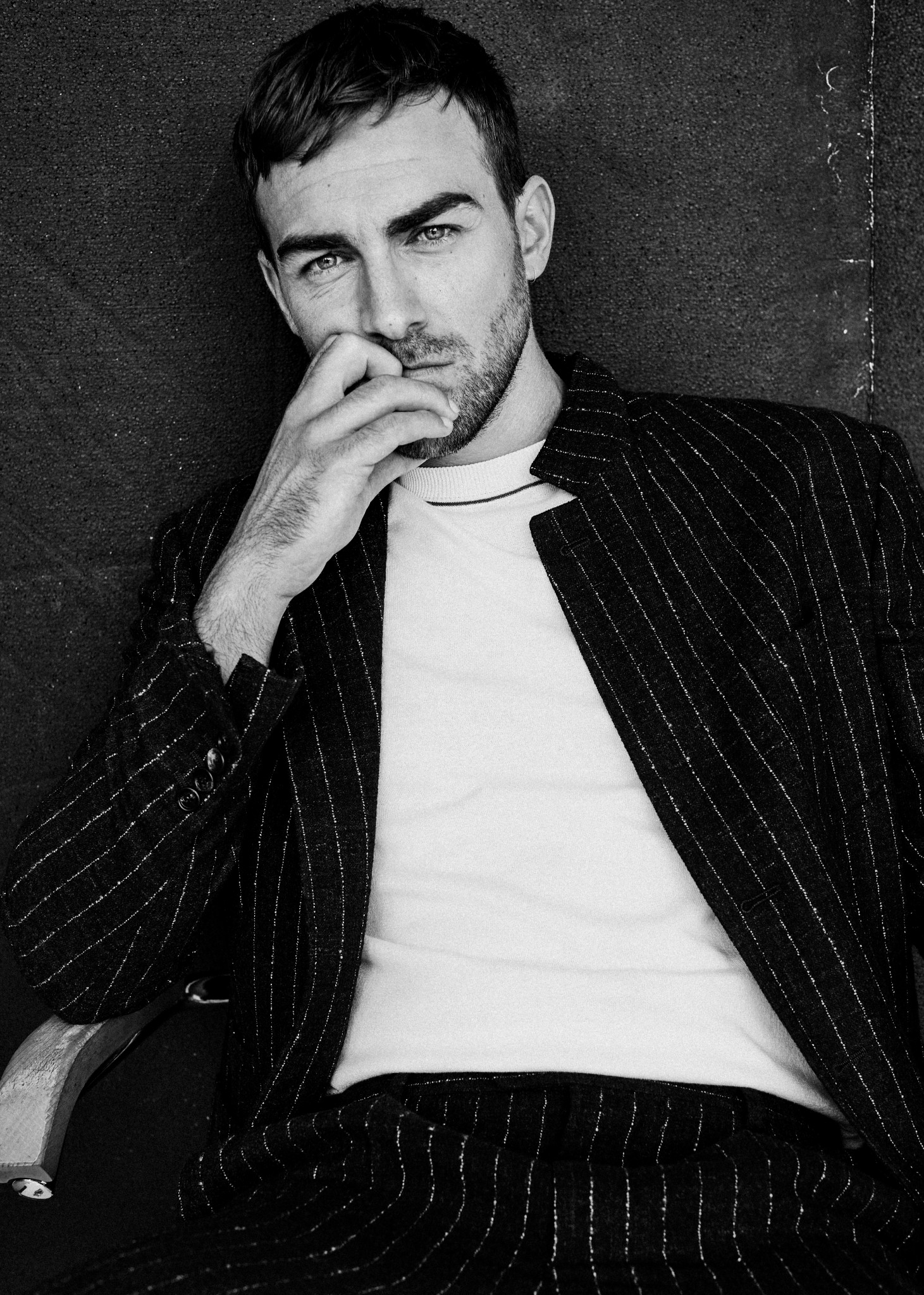 Glass interviews British actor Tom Austen - The Glass Magazine