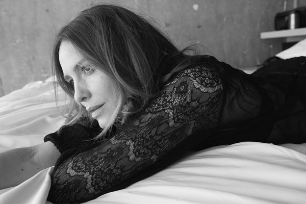 Glass interviews British actor Saffron Burrow - The Glass Magazine