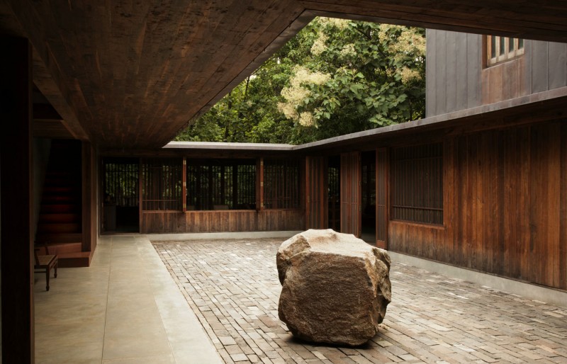 Glass reviews the latest show by Studio Mumbai – In between the Sun and ...