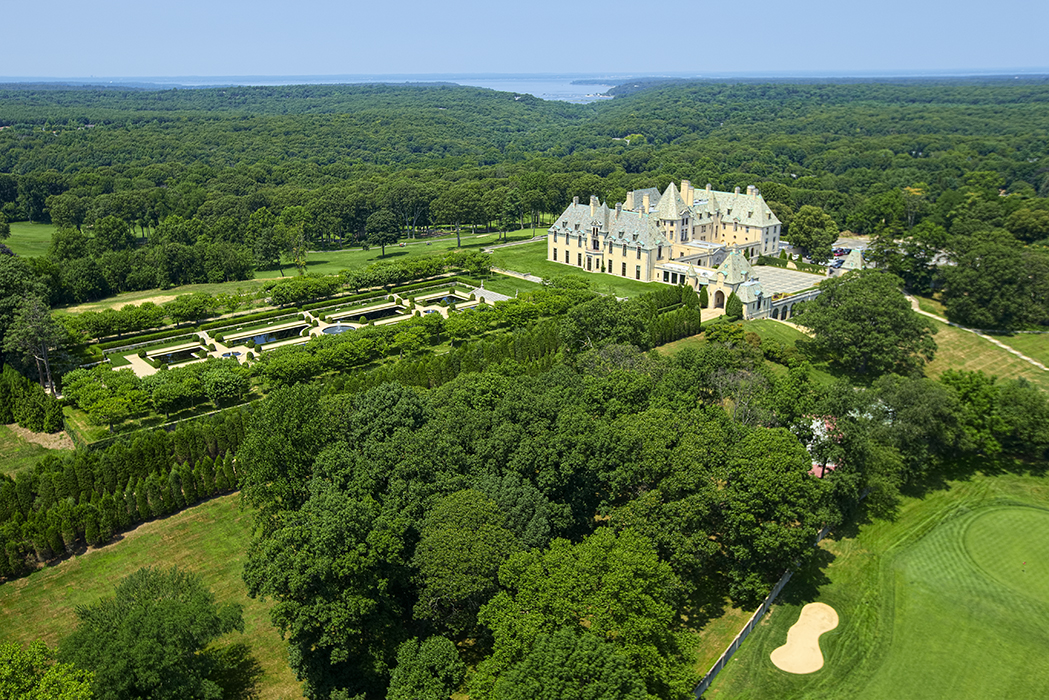 Glass reviews Oheka Castle: Gatsby’s Mansion for Everyone - The Glass ...