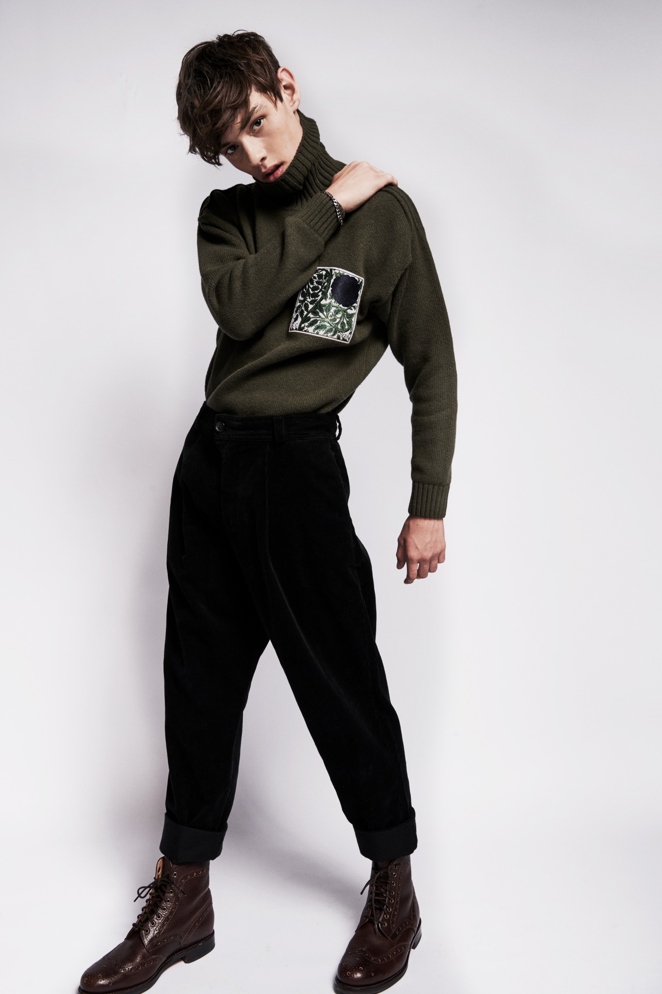 Glass talks to Louis Partridge – star of Enola Holmes - The Glass Magazine