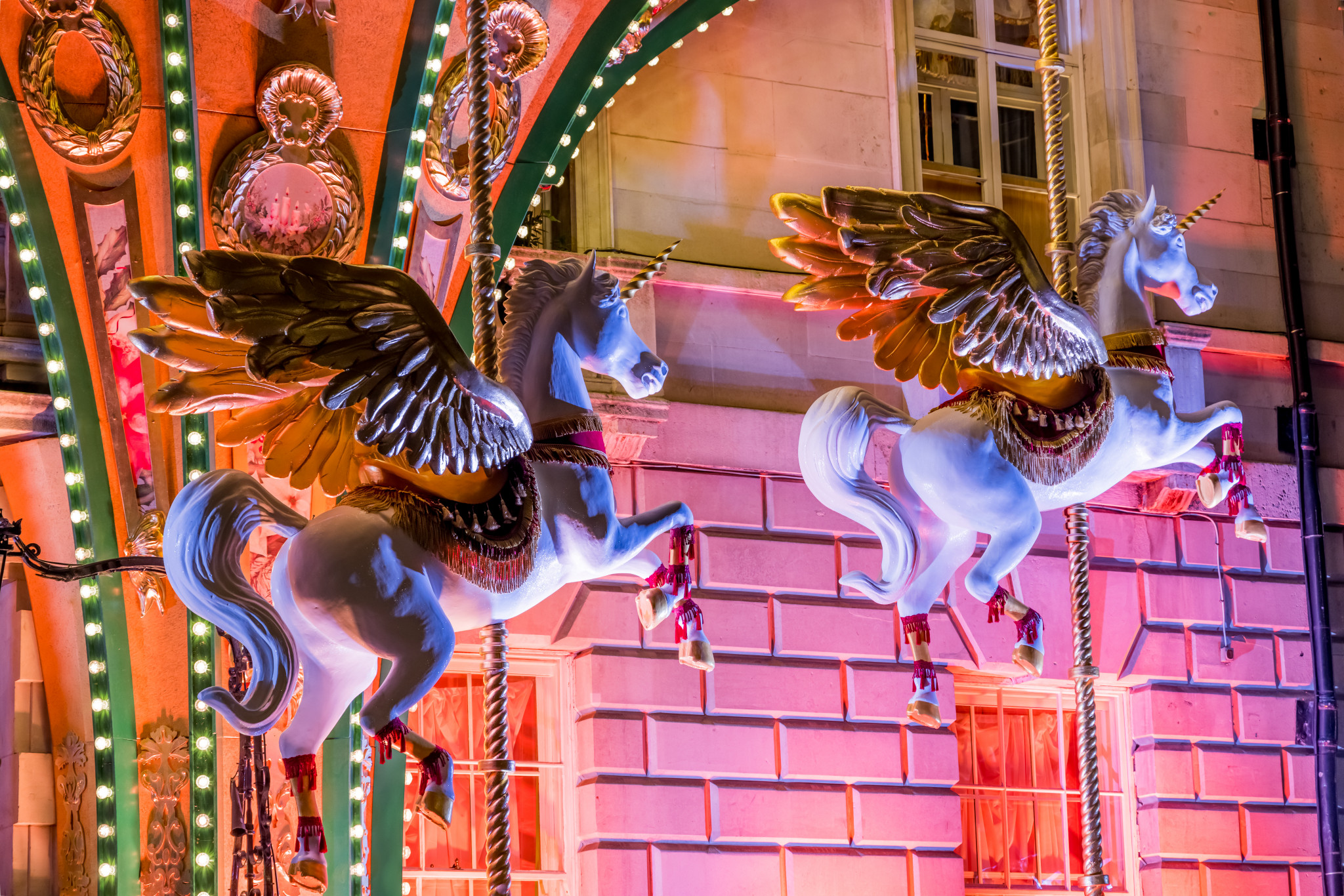 Annabel’s kickstarts the festive season with a new Christmas façade ...