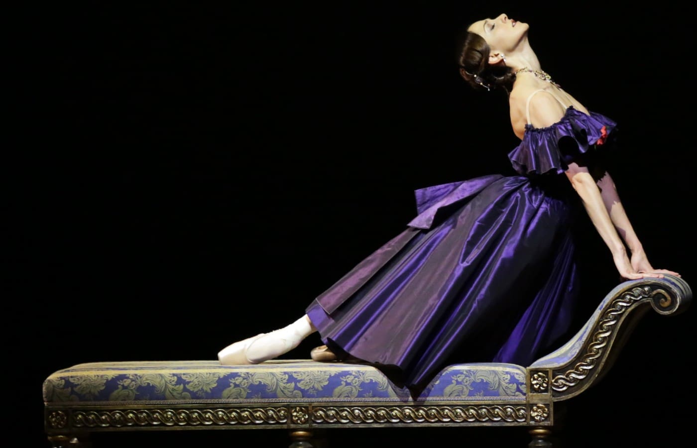 Glass recounts La Dame Aux Camélias’ absorbingly thrilling ballet at ...