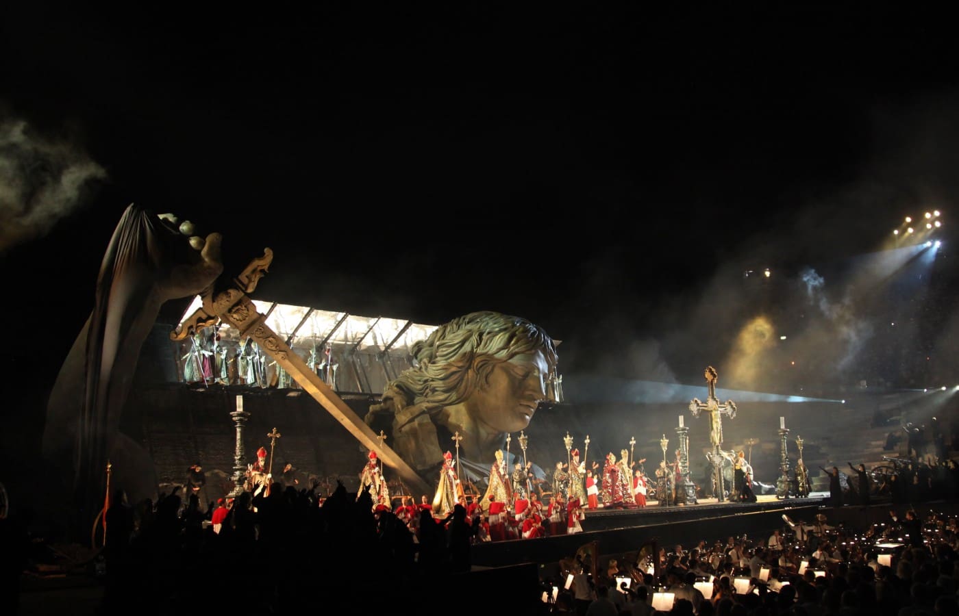 Glass recounts Tosca’s silkily menacing, compelling opera at L’Arena di ...