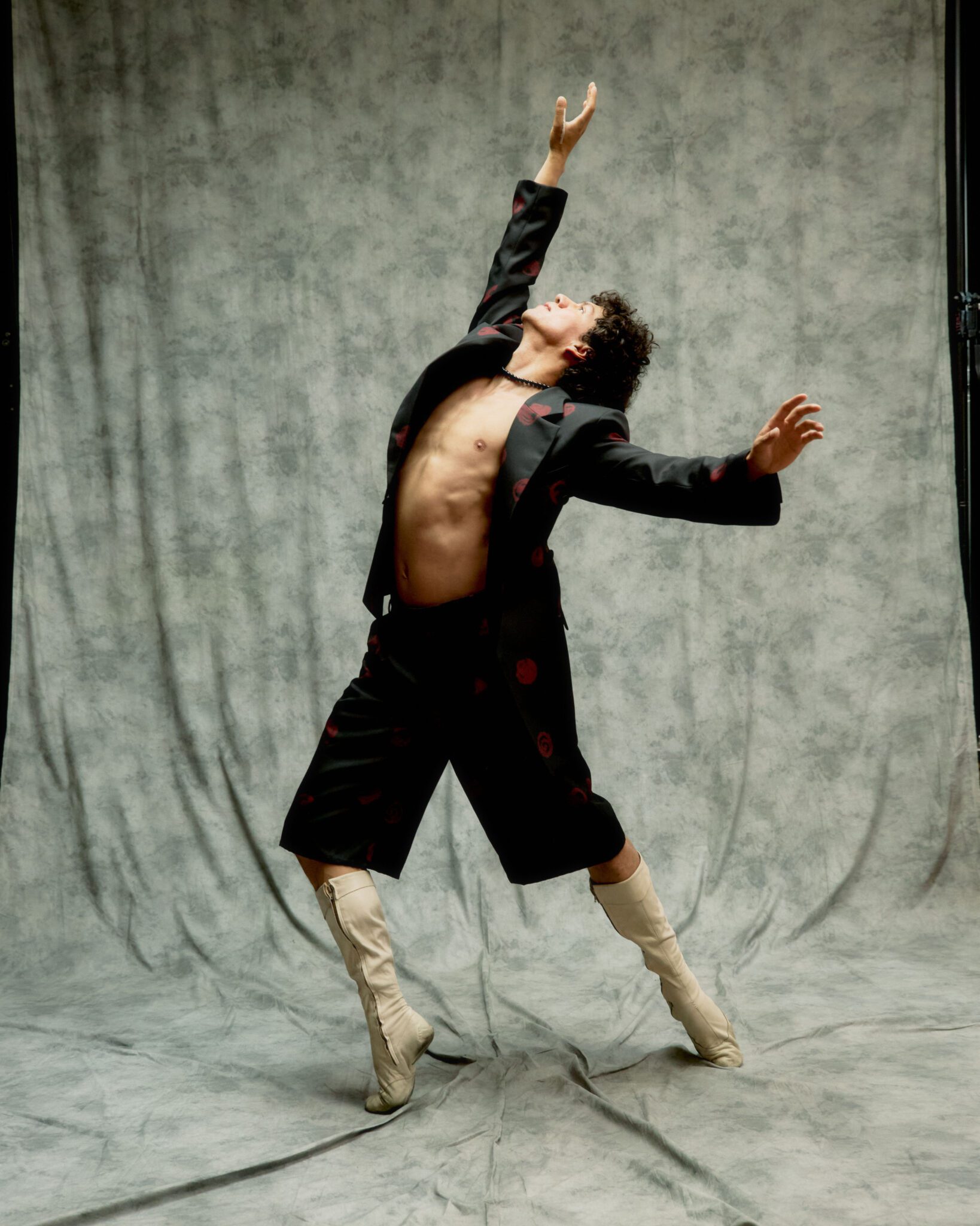 Isaac Hernández’s quiet dance revolution - The Glass Magazine