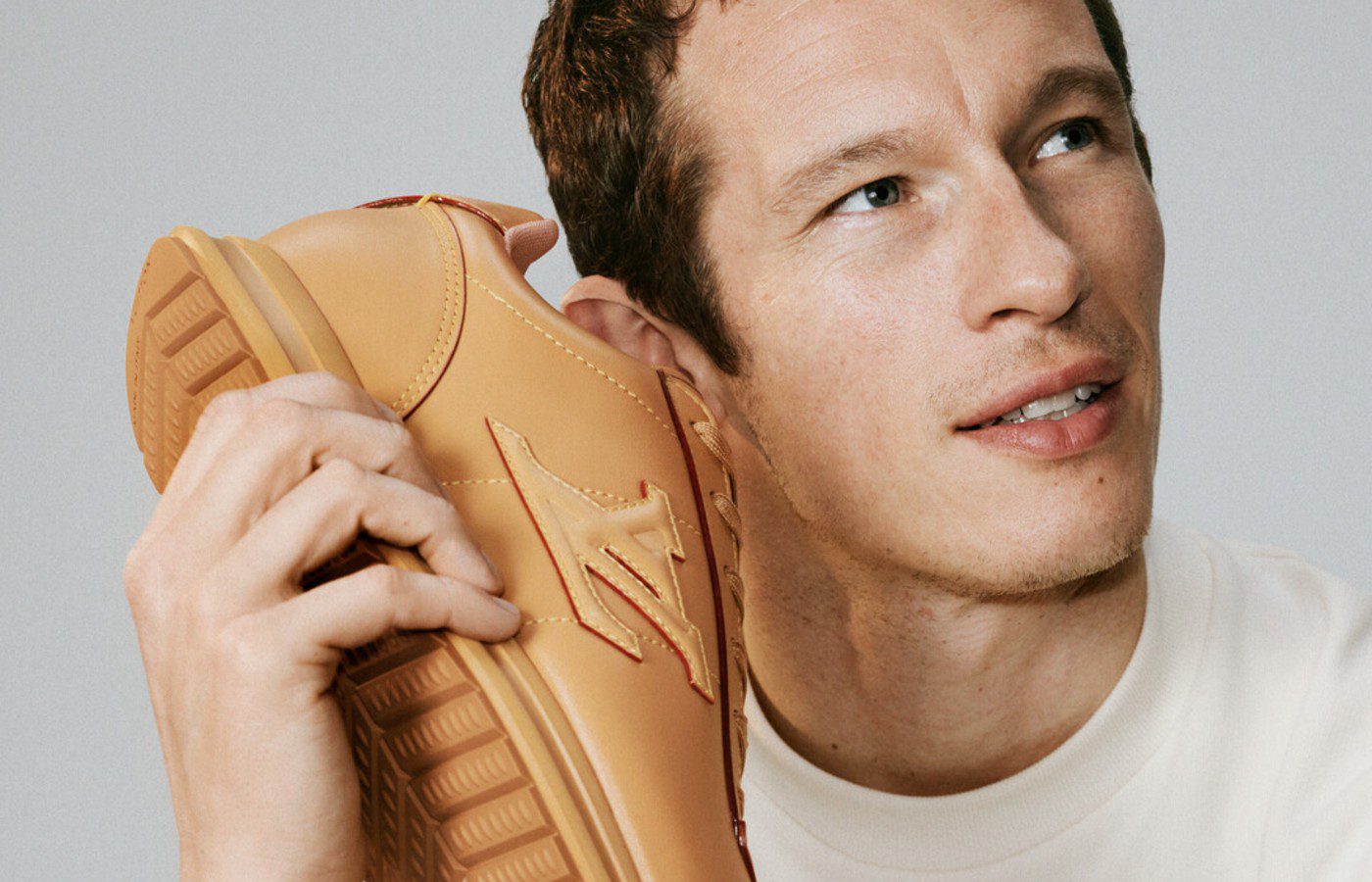 Callum Turners fronts Louis Vuitton’s LV BUTTERSOFT Sneaker campaign ...