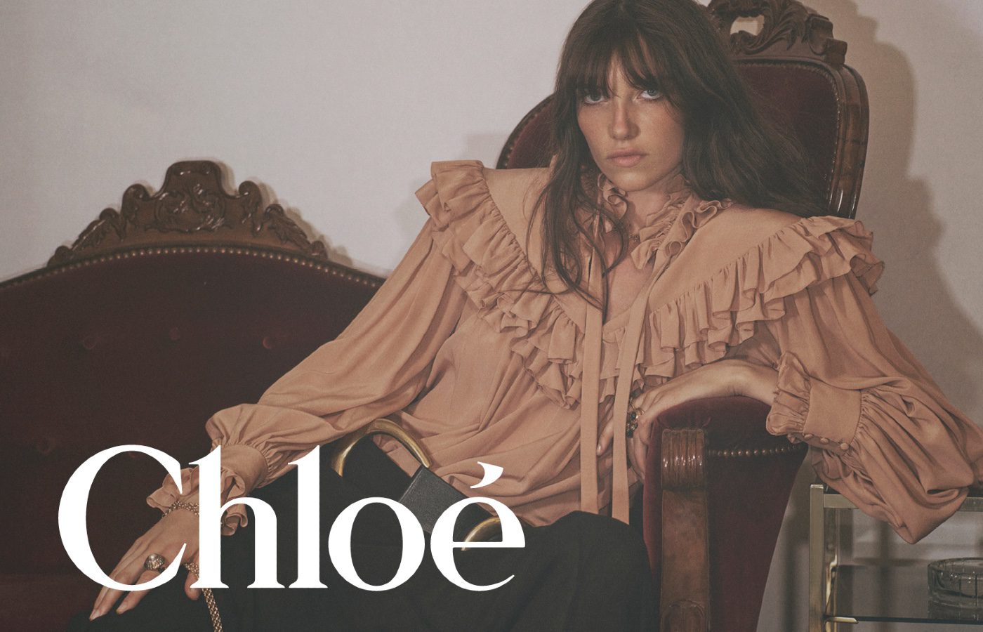 Chloé Celebrates Boho Glamour in its AW25 Campaign - The Glass Magazine